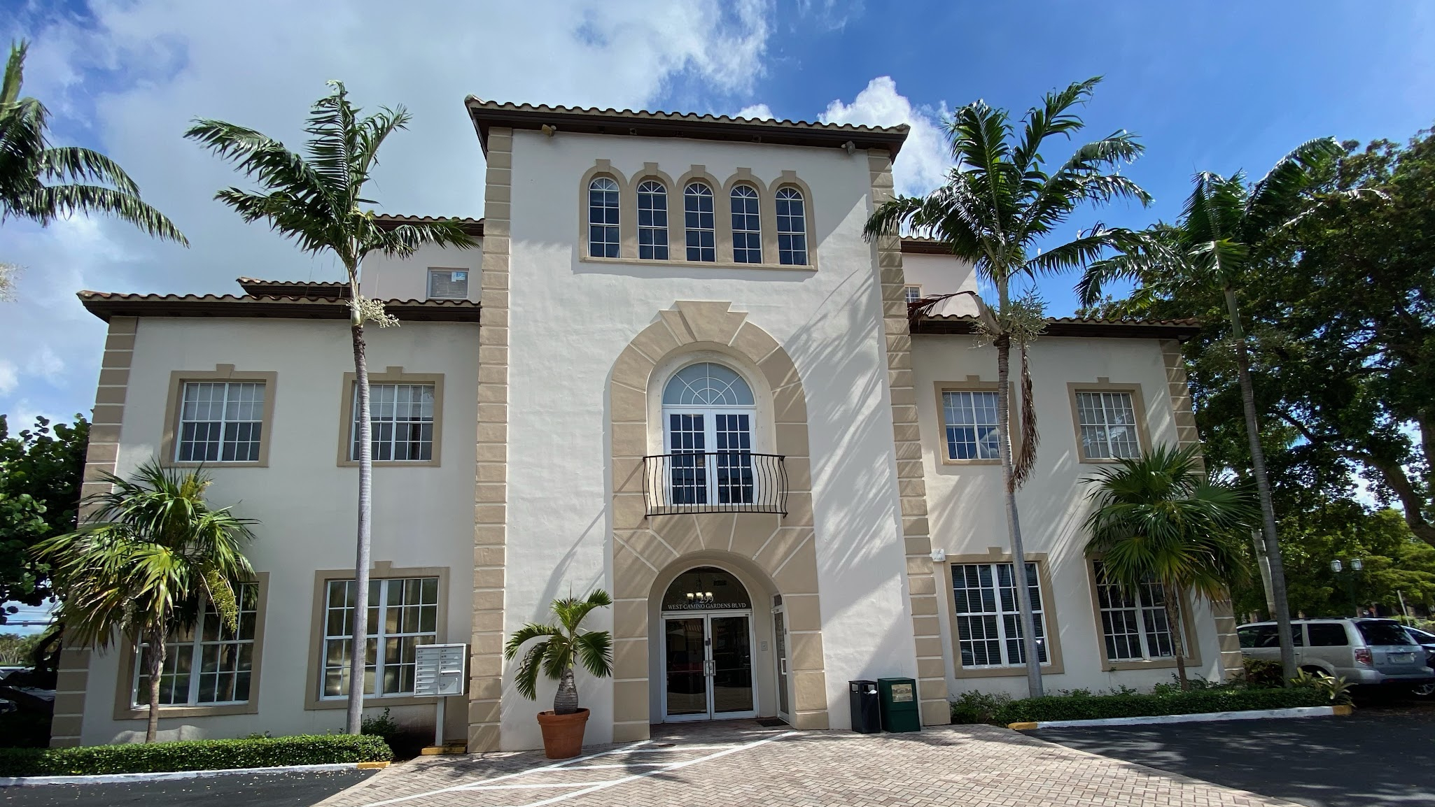 The Renew Center of Florida ~ Dr. Lisa C. Palmer, PhD, LMFT, CHT, CRRTT ...