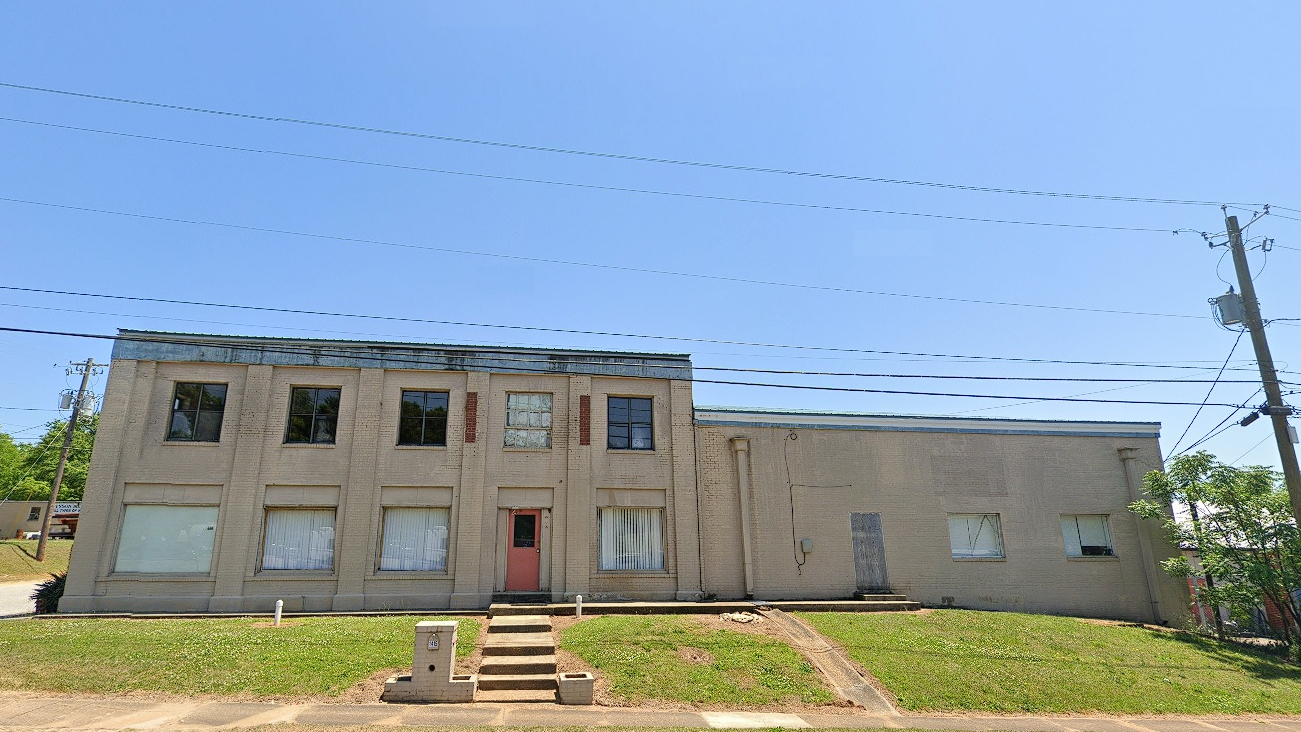 His Place | Opelika, AL