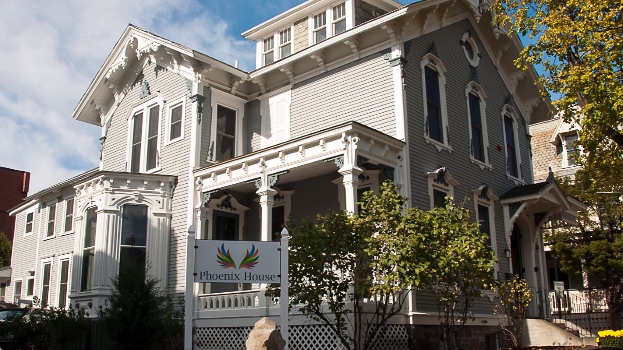 Phoenix House Men’s Sober Living | Burlington, VT
