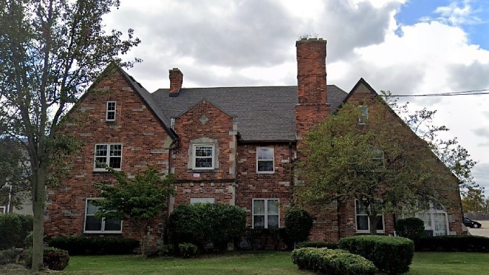 Shar Macomb | Warren, MI